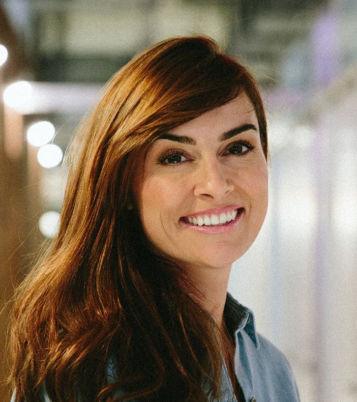 Monica Gray - L'Oréal Paris